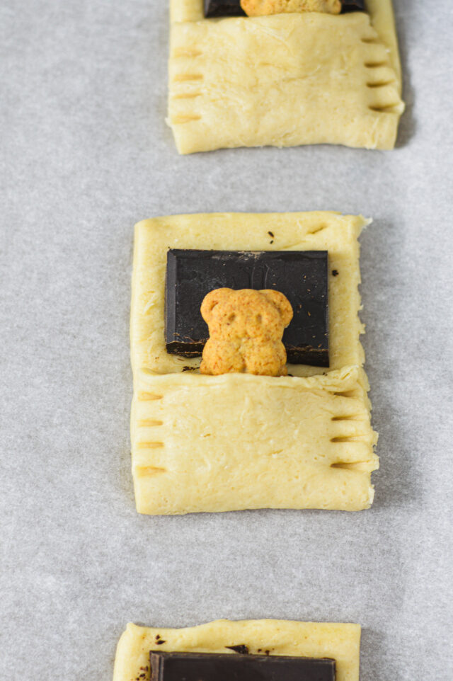 Bears in a Blanket - A Taste of Madness